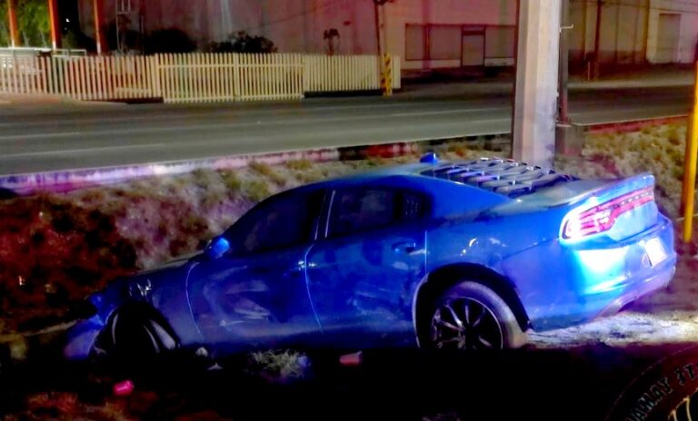Accidente vial deja cuantiosos daños materiales | EnLíneaDirecta.info